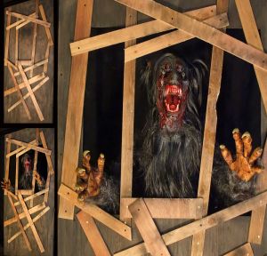 Drop Panel Werewolf : Poison Props Animatronic Prop